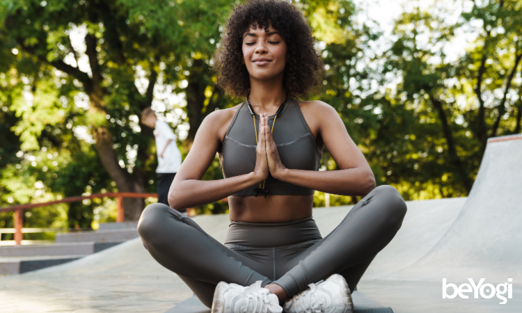 How to Prevent Injuries In Your Yoga Classes - Beyogi